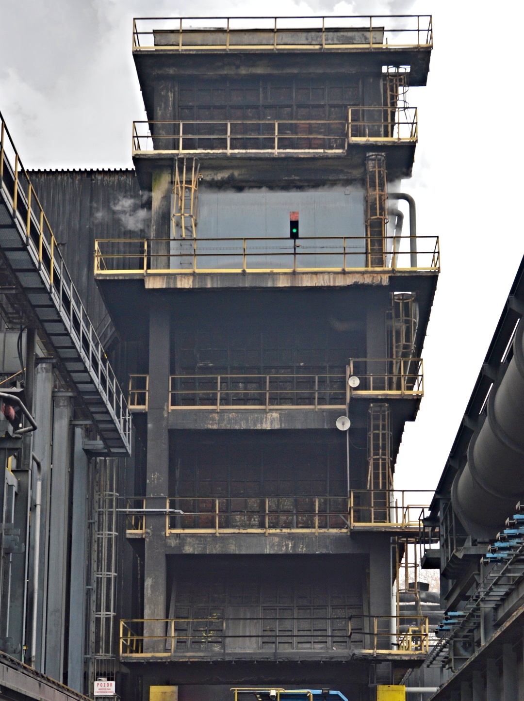 Unattended and automated operation of quenching car and ramps - HUTNÍ ...