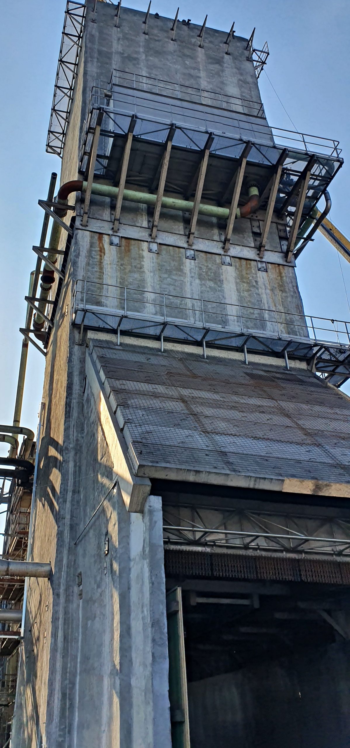 Modernization of Quenching tower - HUTNÍ PROJEKT Frýdek-Místek a.s.